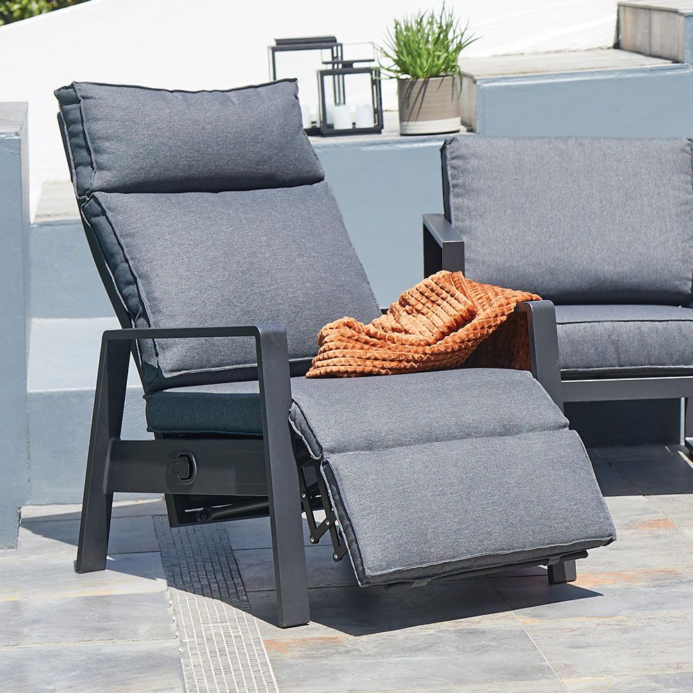 Poilsio kėdė VONGE 71x107x83cm - JYSK - Visada puikūs pasiūlymai