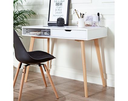 RAŠOMIEJI STALAI - DARBO KAMBARYS